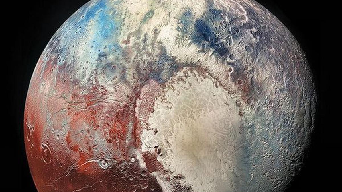 Perbandingan Ukuran Pluto Dengan Bulan Bumi: Memahami Skala dan Dimensi ...
